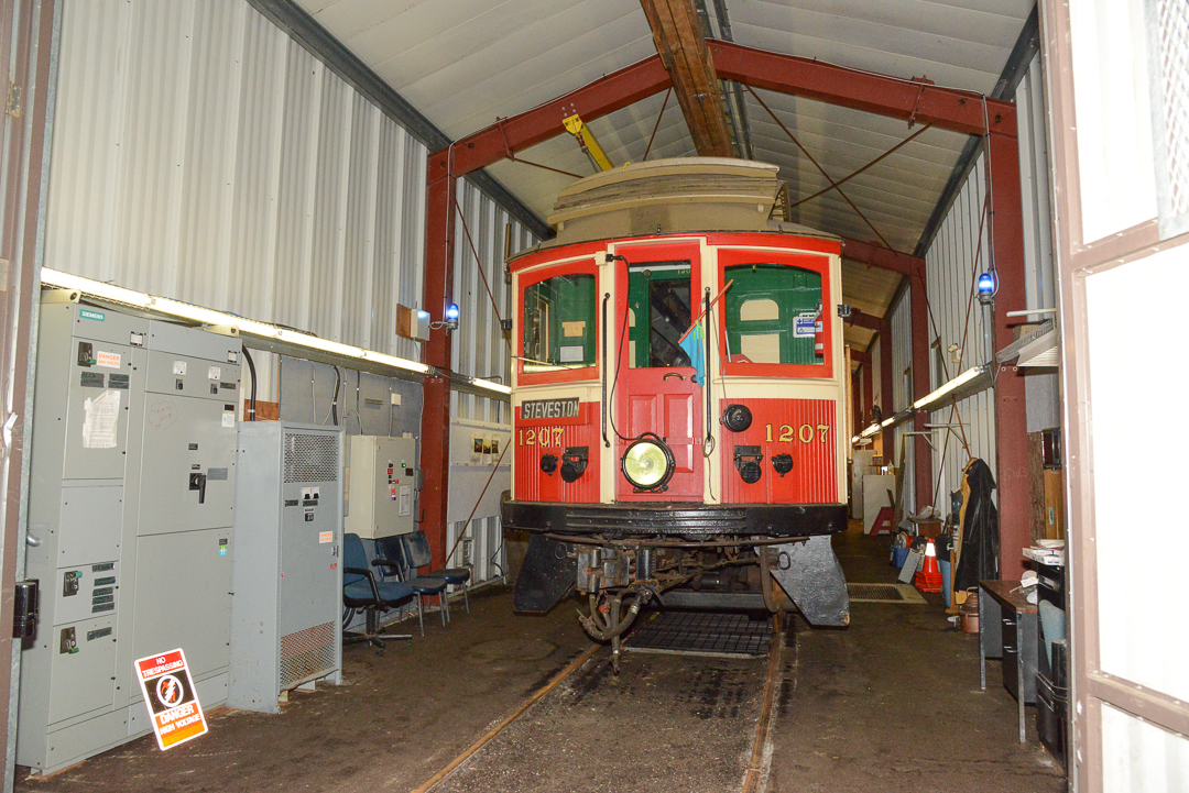 1207 moves to Cloverdale – Jan 28th 2016 – Fraser Valley Heritage Rail ...